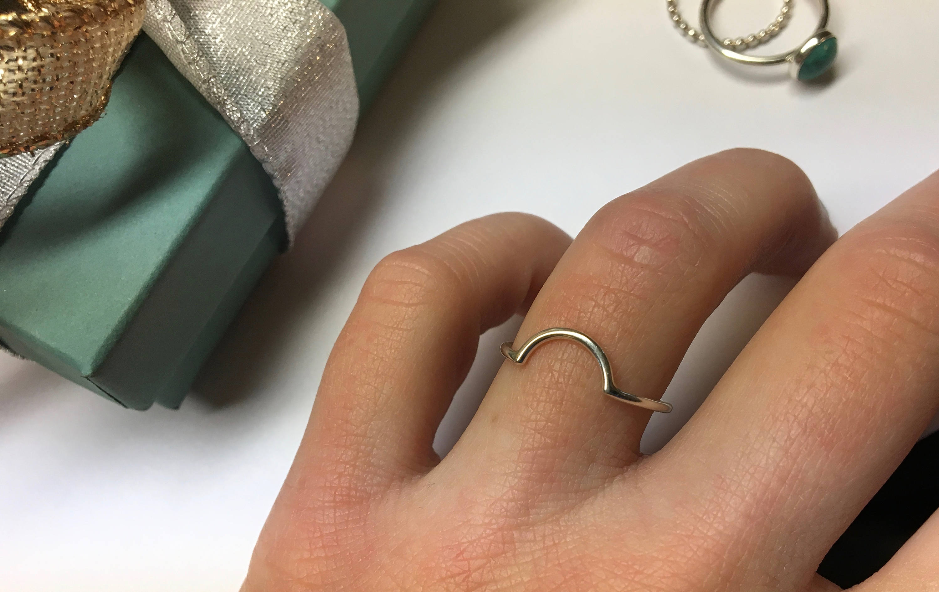 Curved Accent Ring – Dinan Rings Store